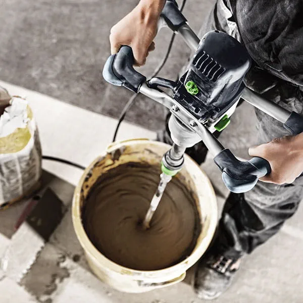 Working with clay and lime plaster